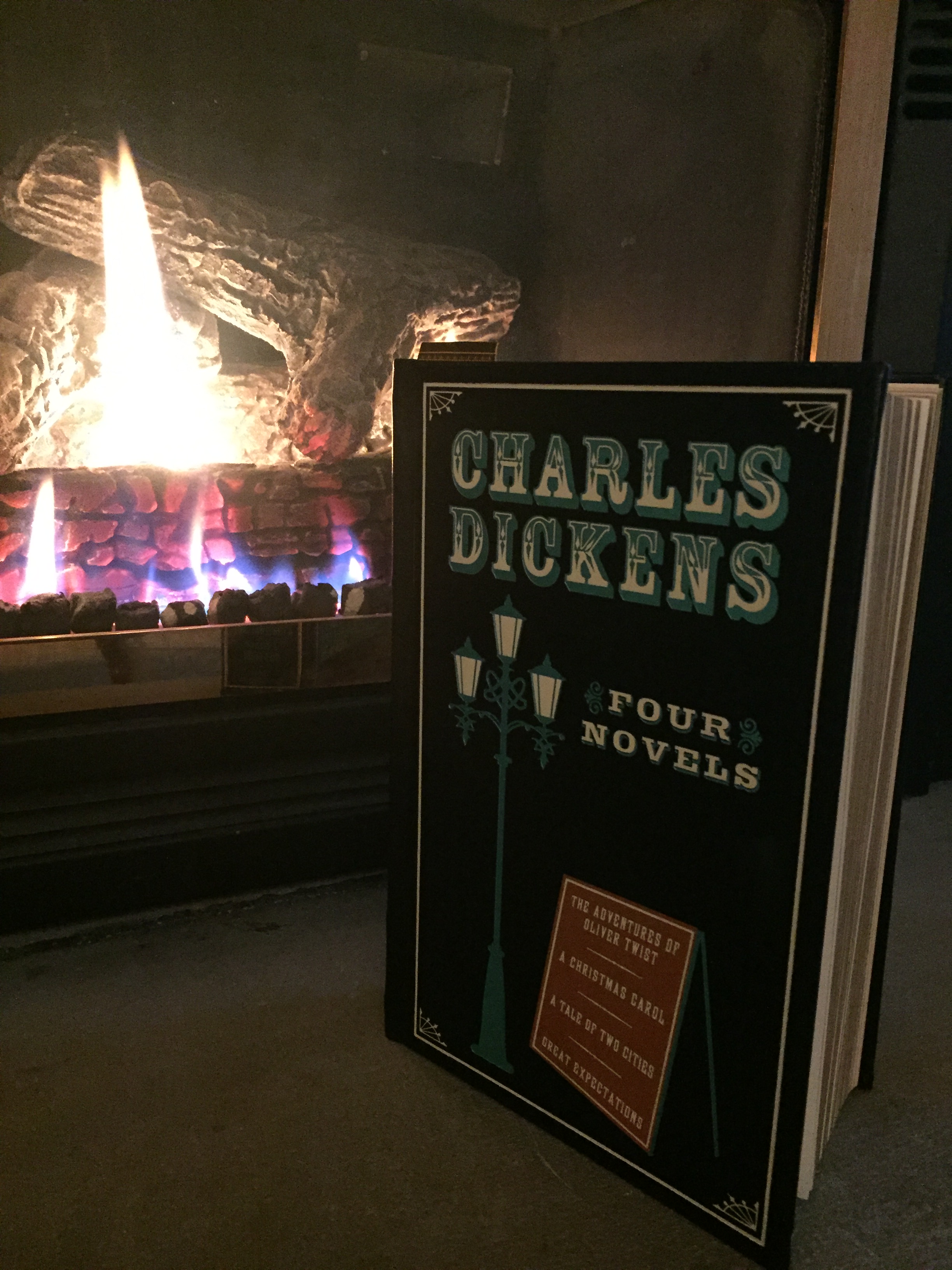 A Dickens of a Year | a small drop of ink